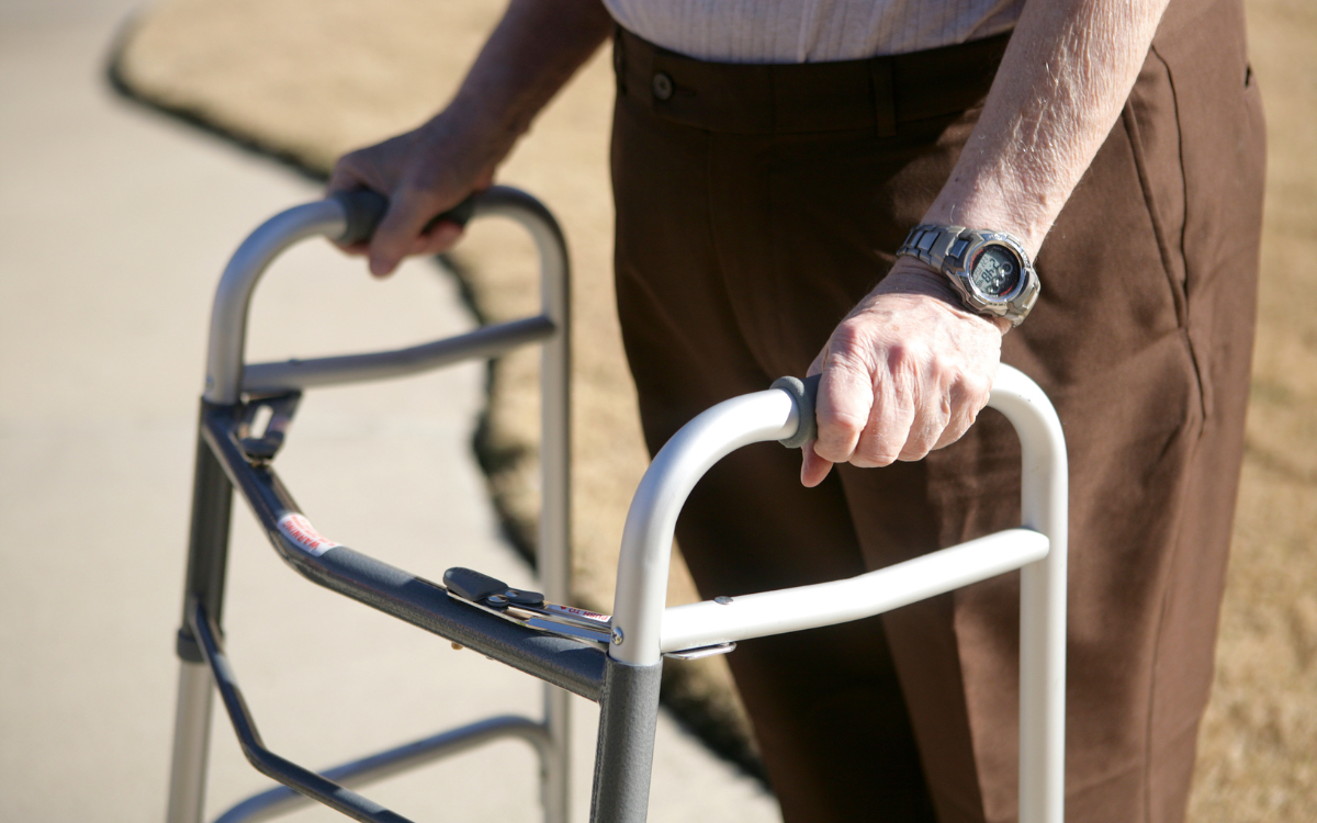 How to Safely Use Mobility Aids: Tips for Reducing the Risk of Falls ...